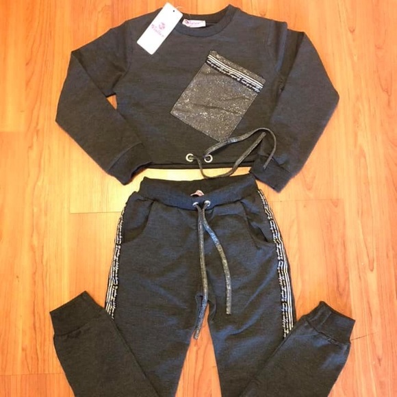 Matching Sets | Girls 2 Pc Sweatsuit Crop Top Outfit | Poshmark